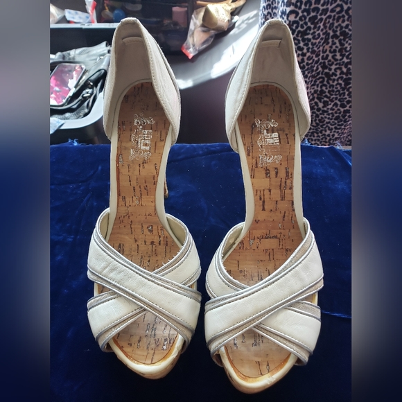 Jennifer Lopez | Shoes | Jennifer Lopez Heels | Poshmark